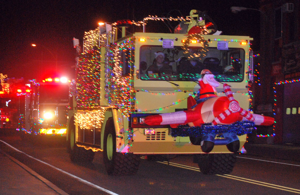 Saranac Lake hosts fire truck parade with Santa | News, Sports, Jobs ...